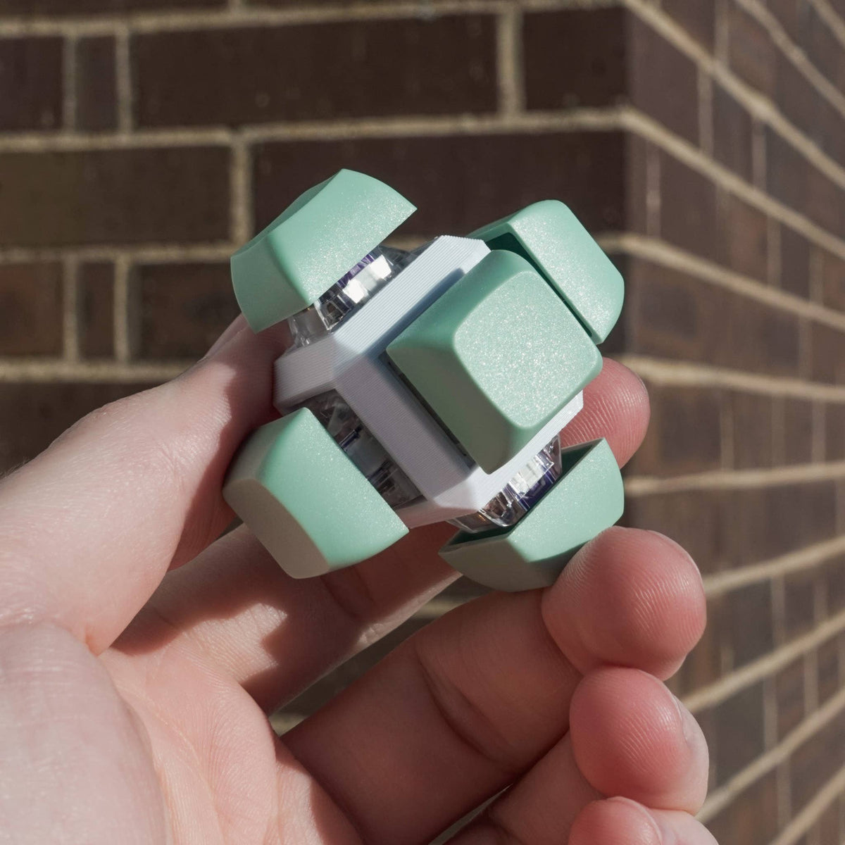ASMR Mechanical Fidget Cube - Pastel Colors: Mint Green / Clicky ...